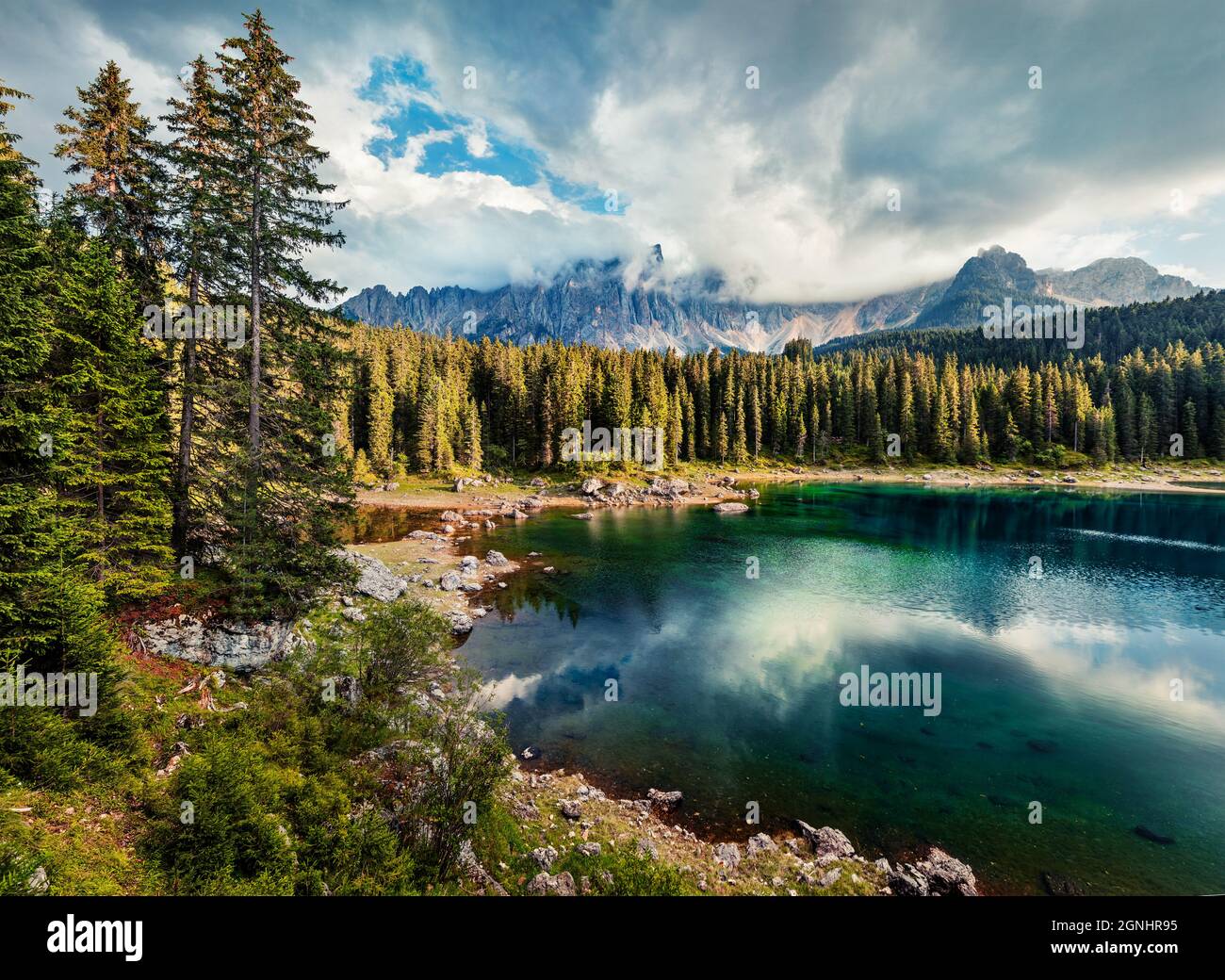 Dramatic summer view of Carezza (Karersee) lake. Wonderful morning ...