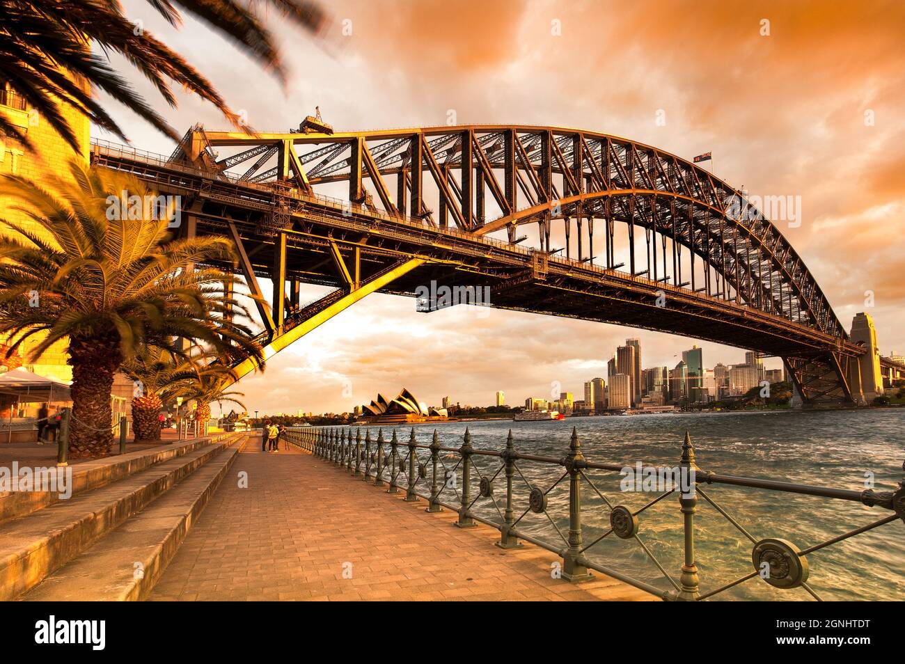 The famous arch of Sydney Harbour Bridge Australia Stock Photo - Alamy