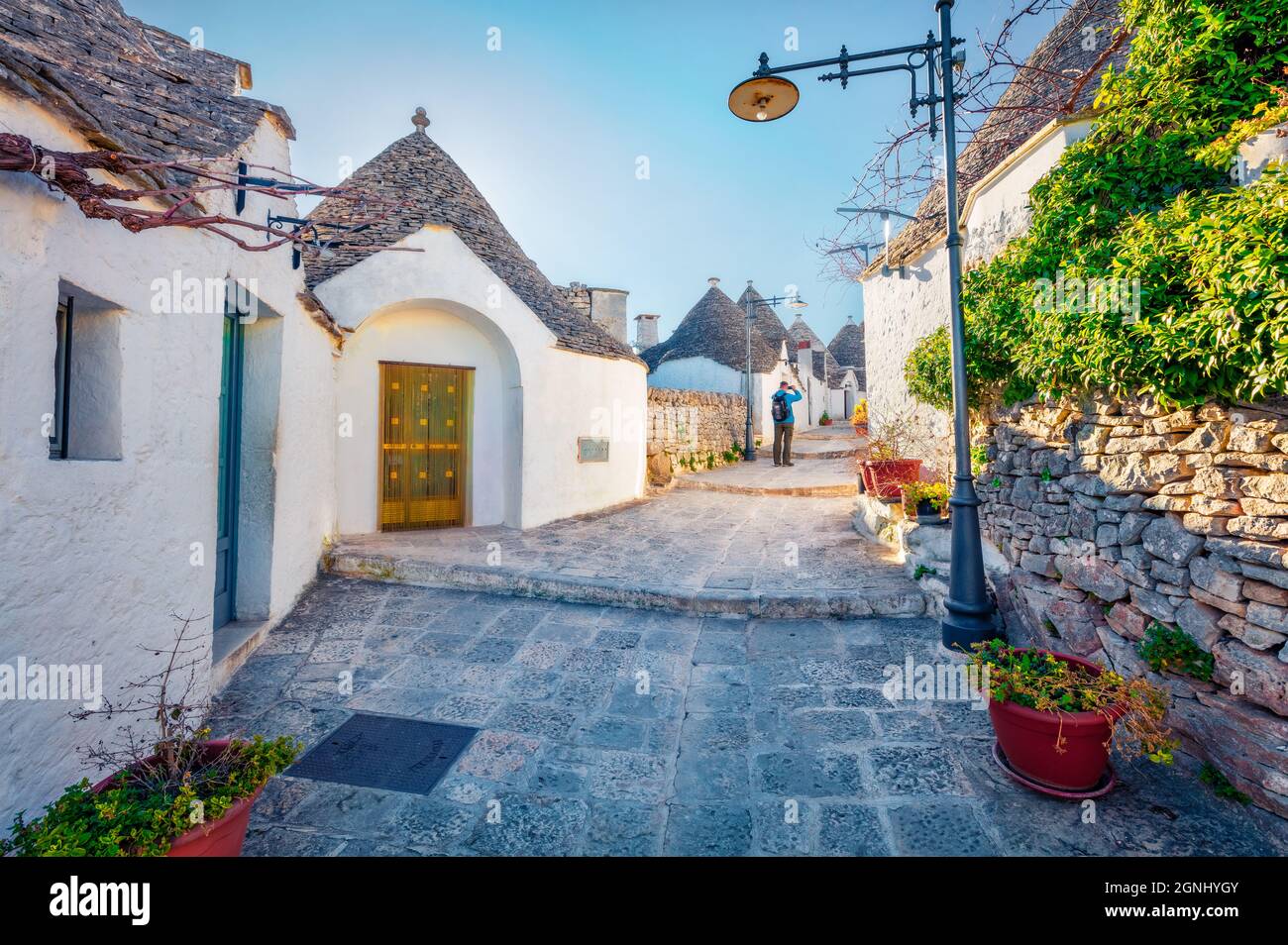 Conical hut hi-res stock photography and images - Alamy