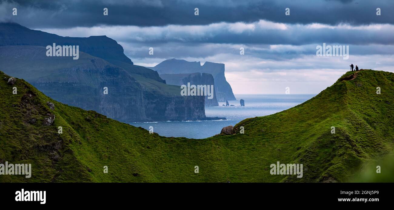 Dramatic summer scene of popular tourist attraction - Risin og ...