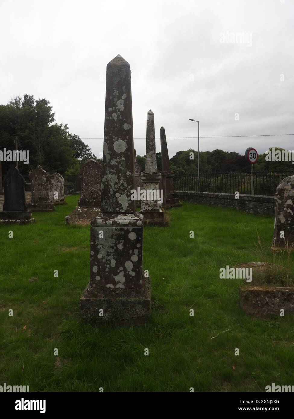 Obelisk shape hi-res stock photography and images - Alamy
