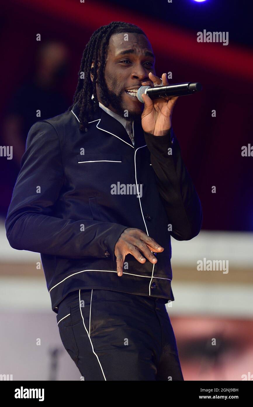 New York, NY, USA. 25th Sep, 2021. Burna Boy on stage for Global ...