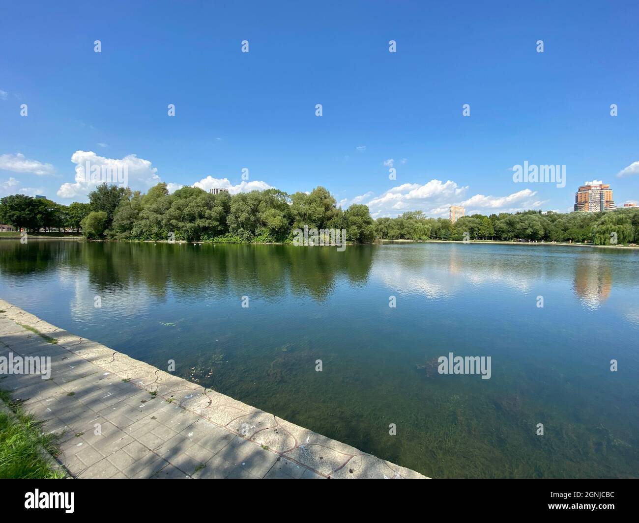 summer in city park at dry sunny day Stock Photo - Alamy