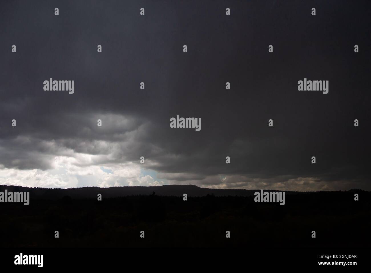 Clouds over the plains hi-res stock photography and images - Alamy