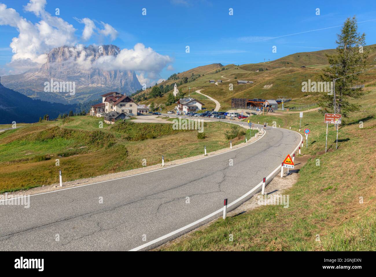Passo gardena hi-res stock photography and images - Alamy