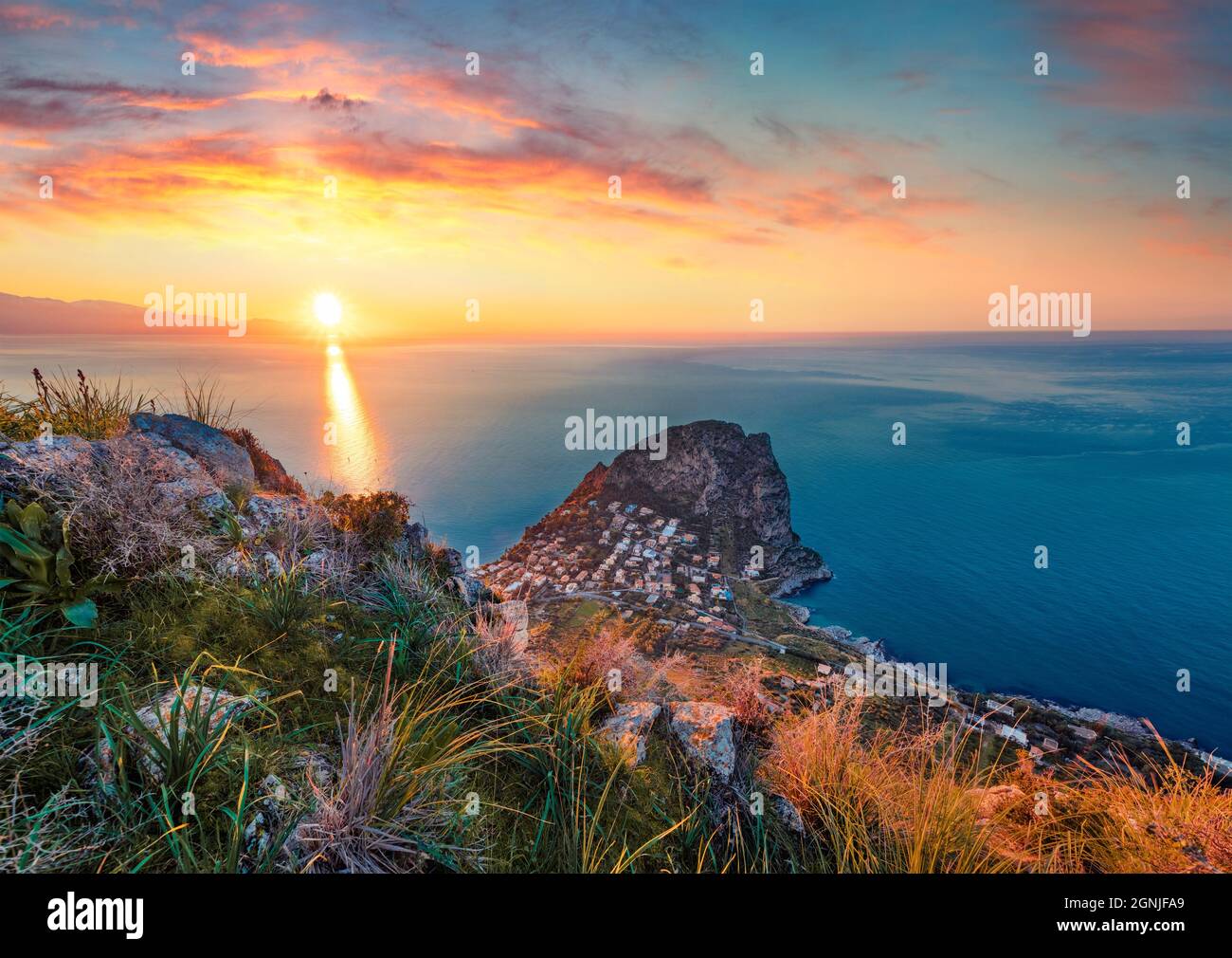 Incredible morning view of Zafferano cape. Unbelievable spring seascape ...