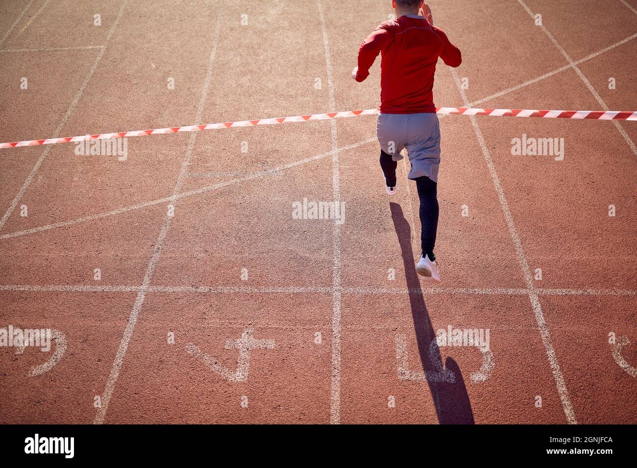 Winning line hi-res stock photography and images - Alamy