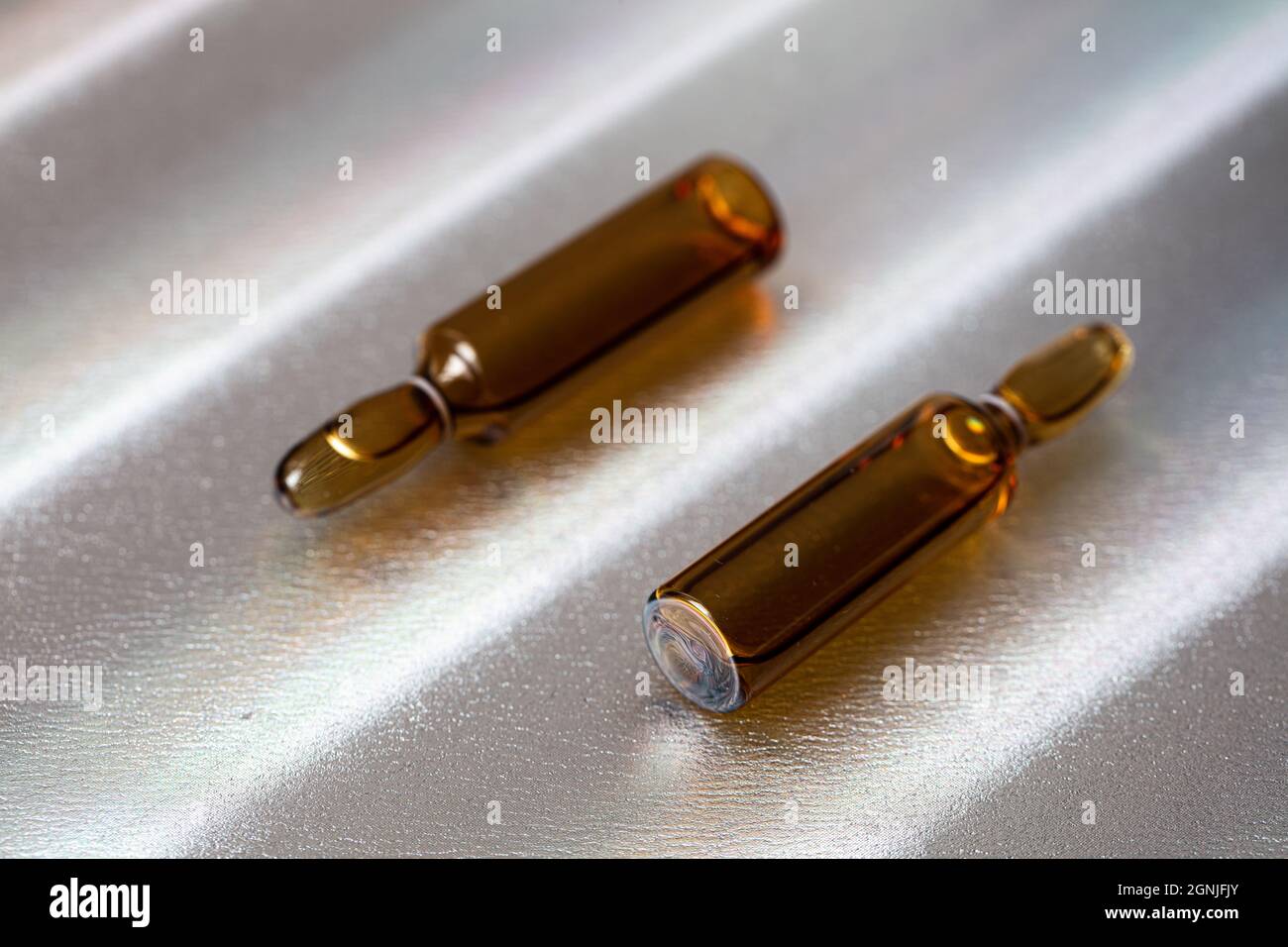 Glass medical ampoules for injection. Ampoules with vaccine, medicine ...