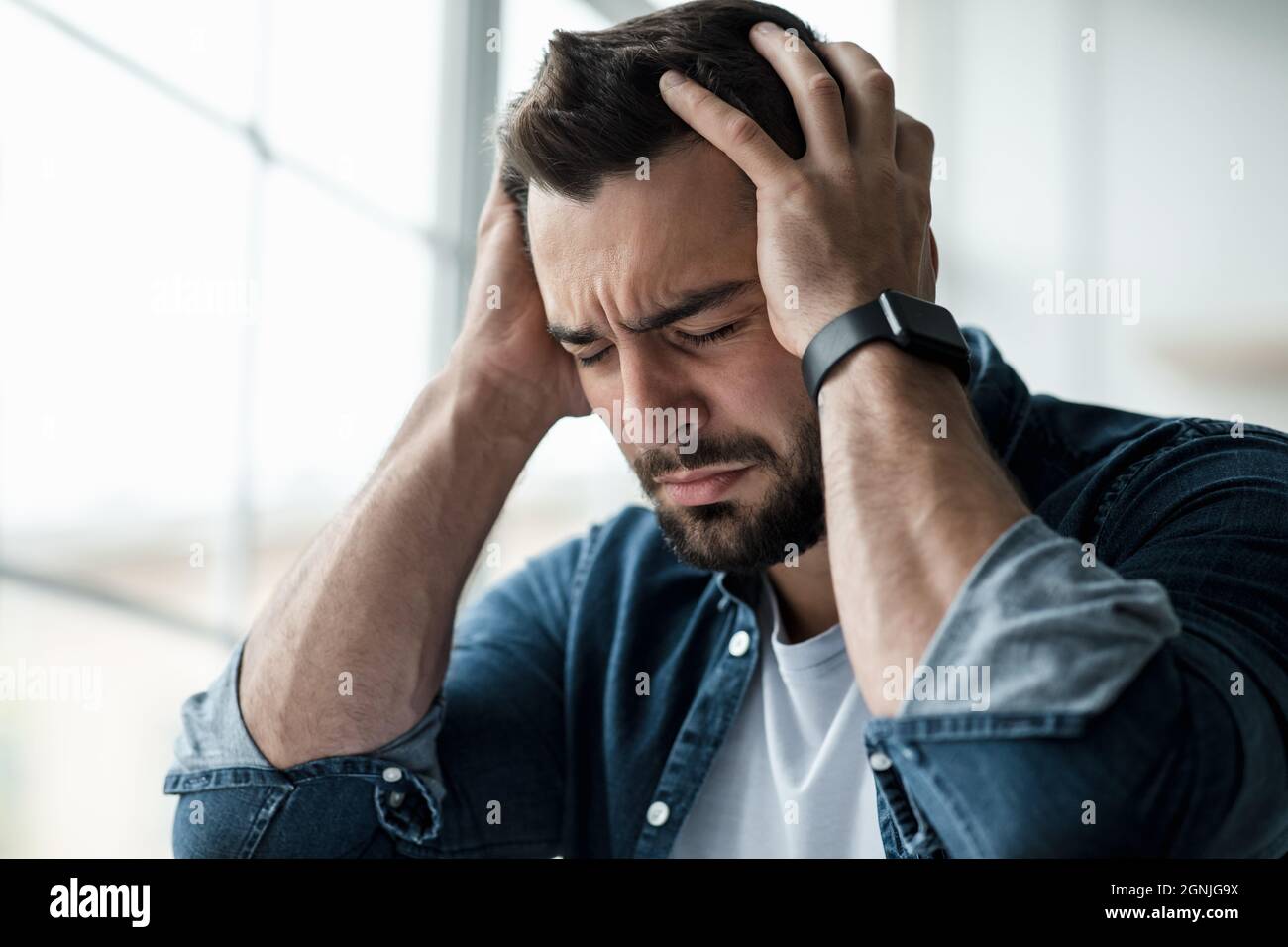 Stress, headache, health problems, negative emotions, close up Stock ...