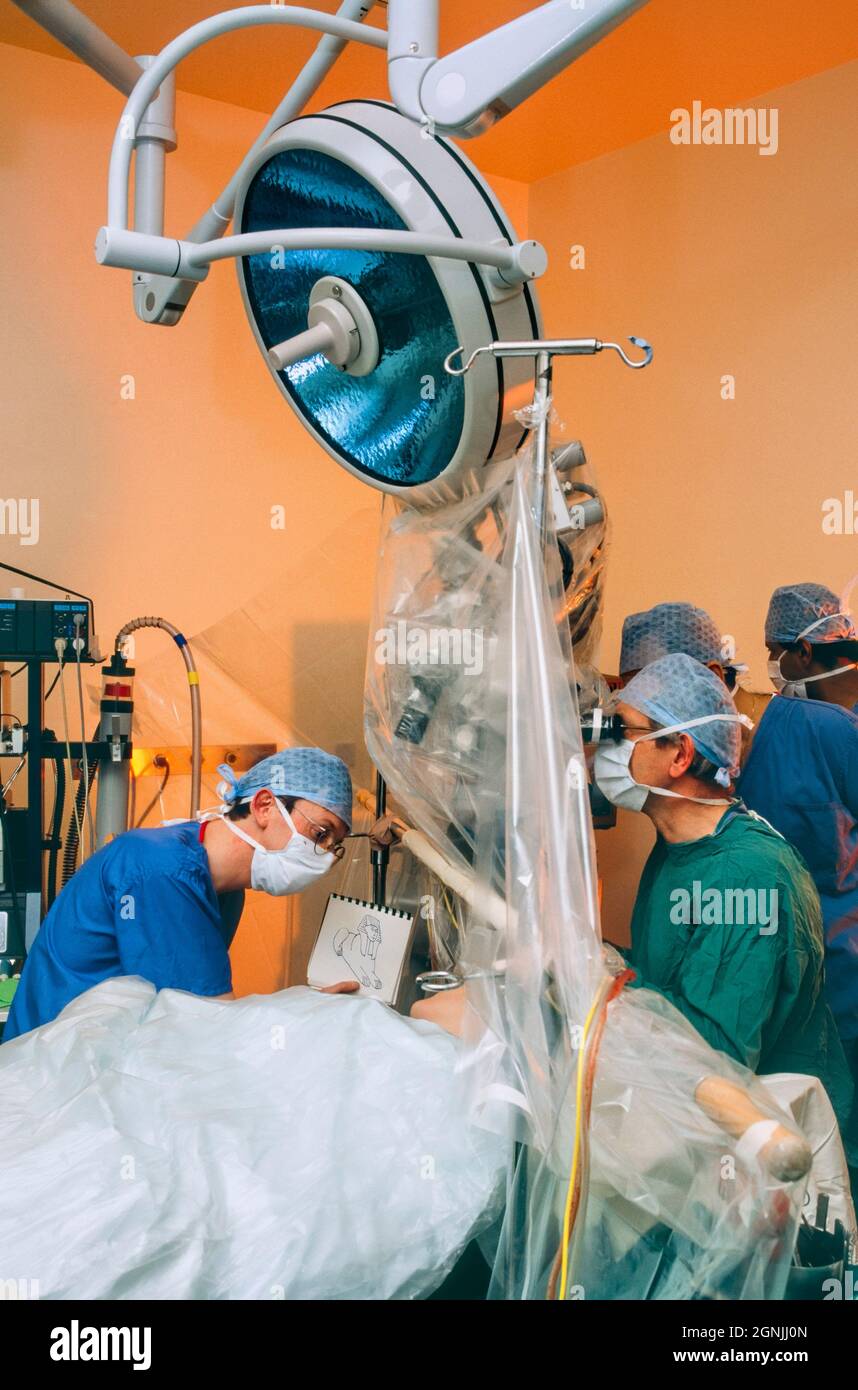 Craniotomy hi-res stock photography and images - Alamy
