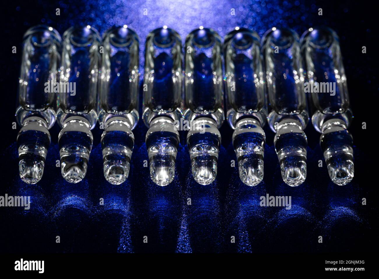 Glass medical ampoules for injection. Ampoules with vaccine, medicine ...