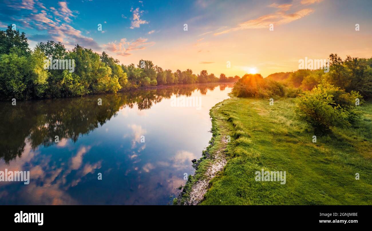 Breathtaking summer scene of Ukrainian countryside, Ternopil region ...