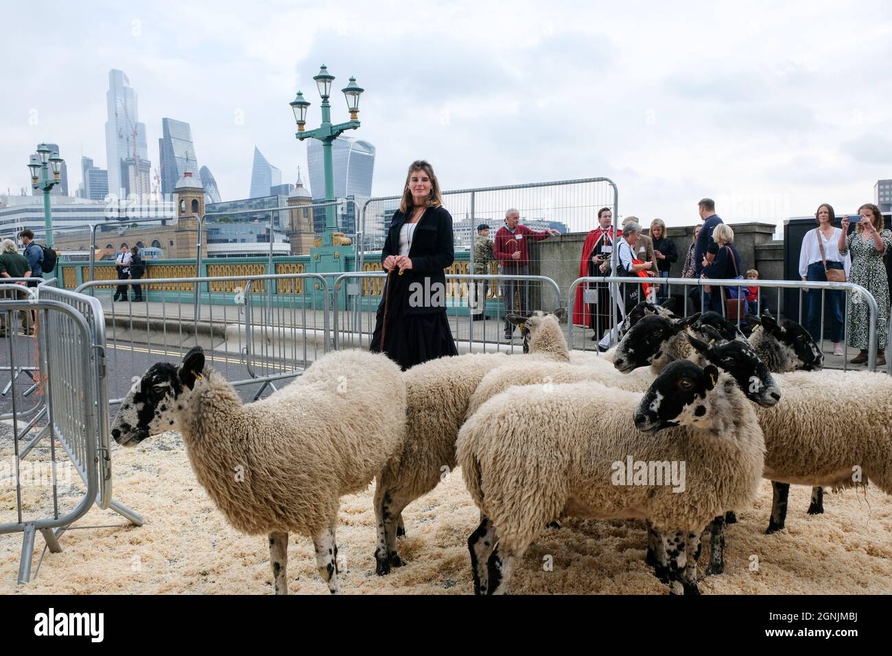 Southwark Bridge, London, UK. 26th Sept 2021. Amanda Owen, the ...