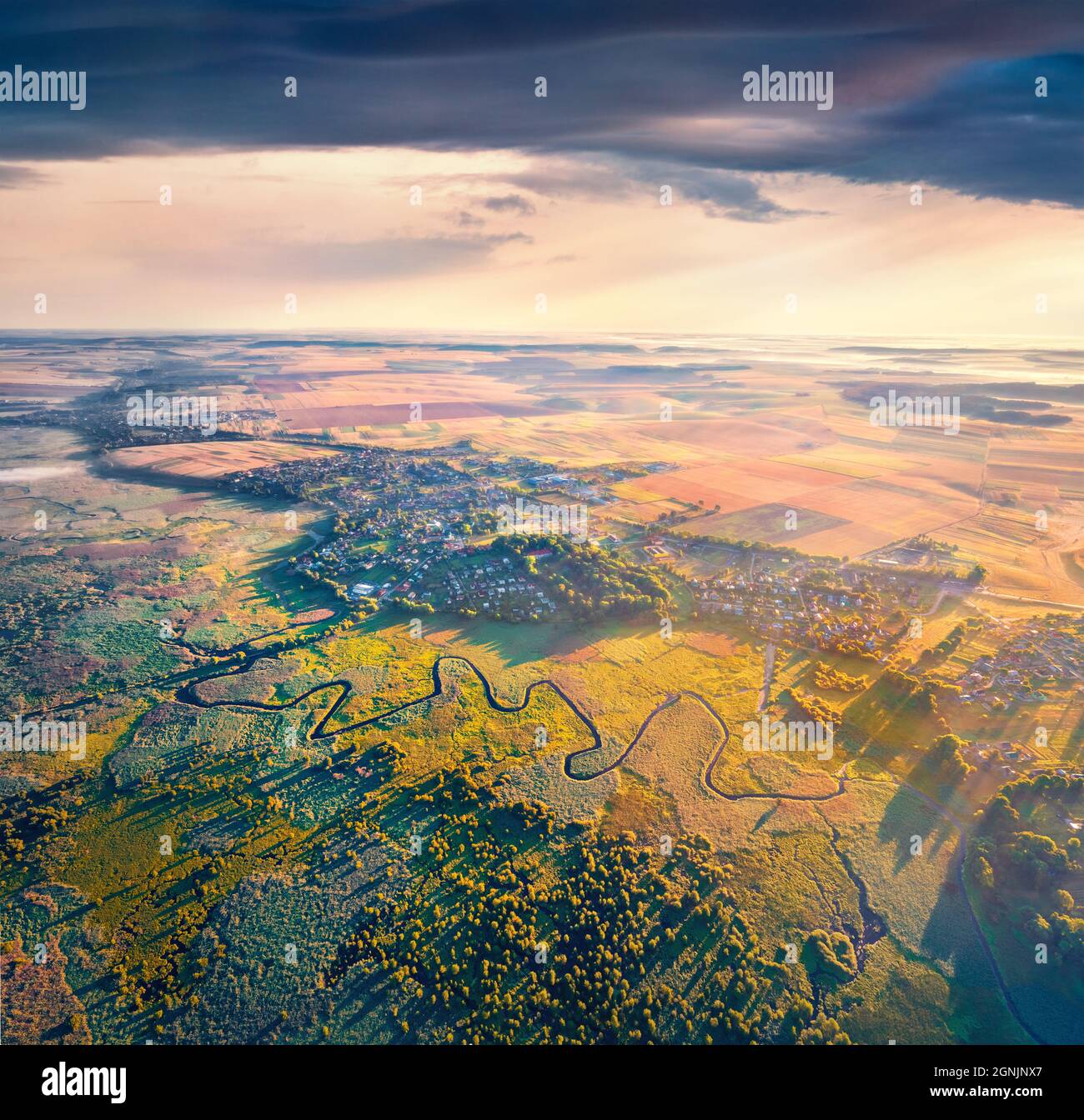 Snake shape hi-res stock photography and images - Alamy