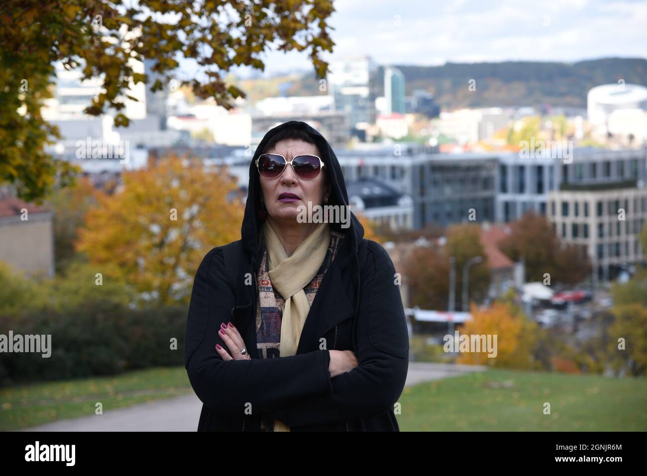 Female sorrow hi-res stock photography and images - Alamy