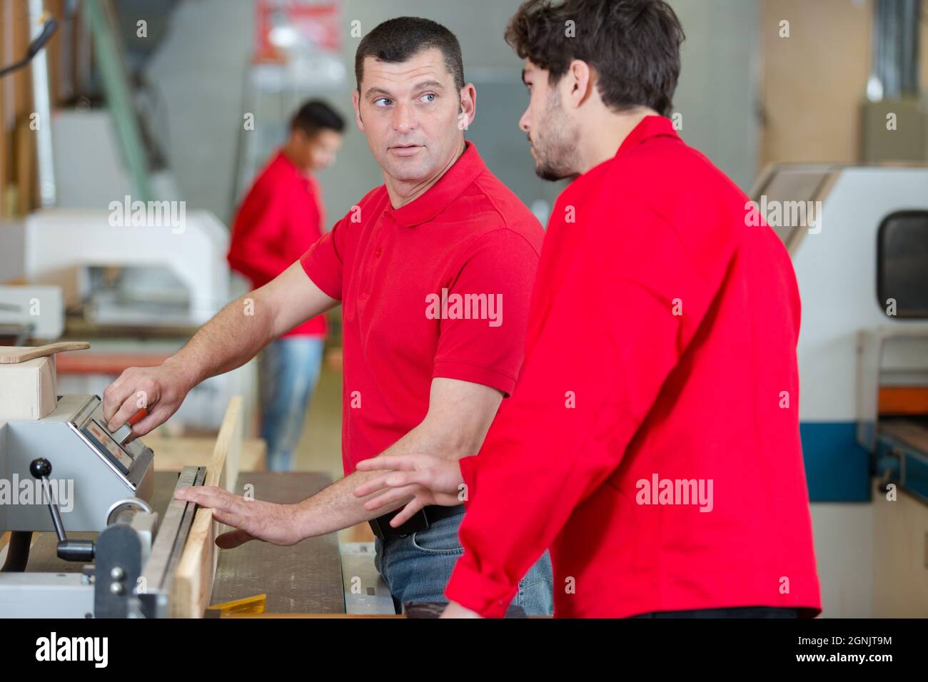 Assembly operator hi-res stock photography and images - Alamy