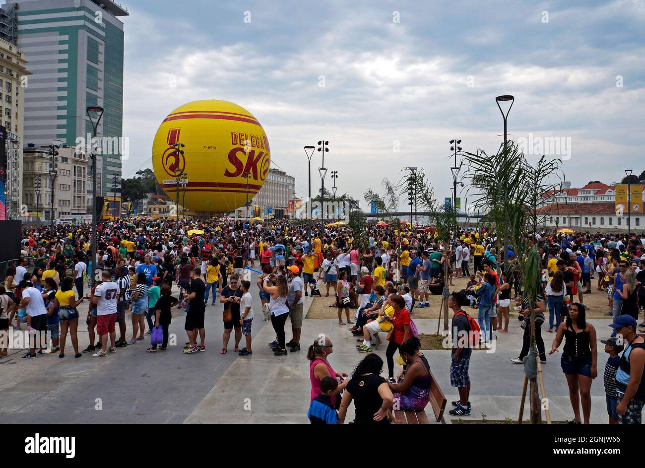 RIO DE JANEIRO, BRAZIL - AUGUST 20, 2016: People having fun at the ...