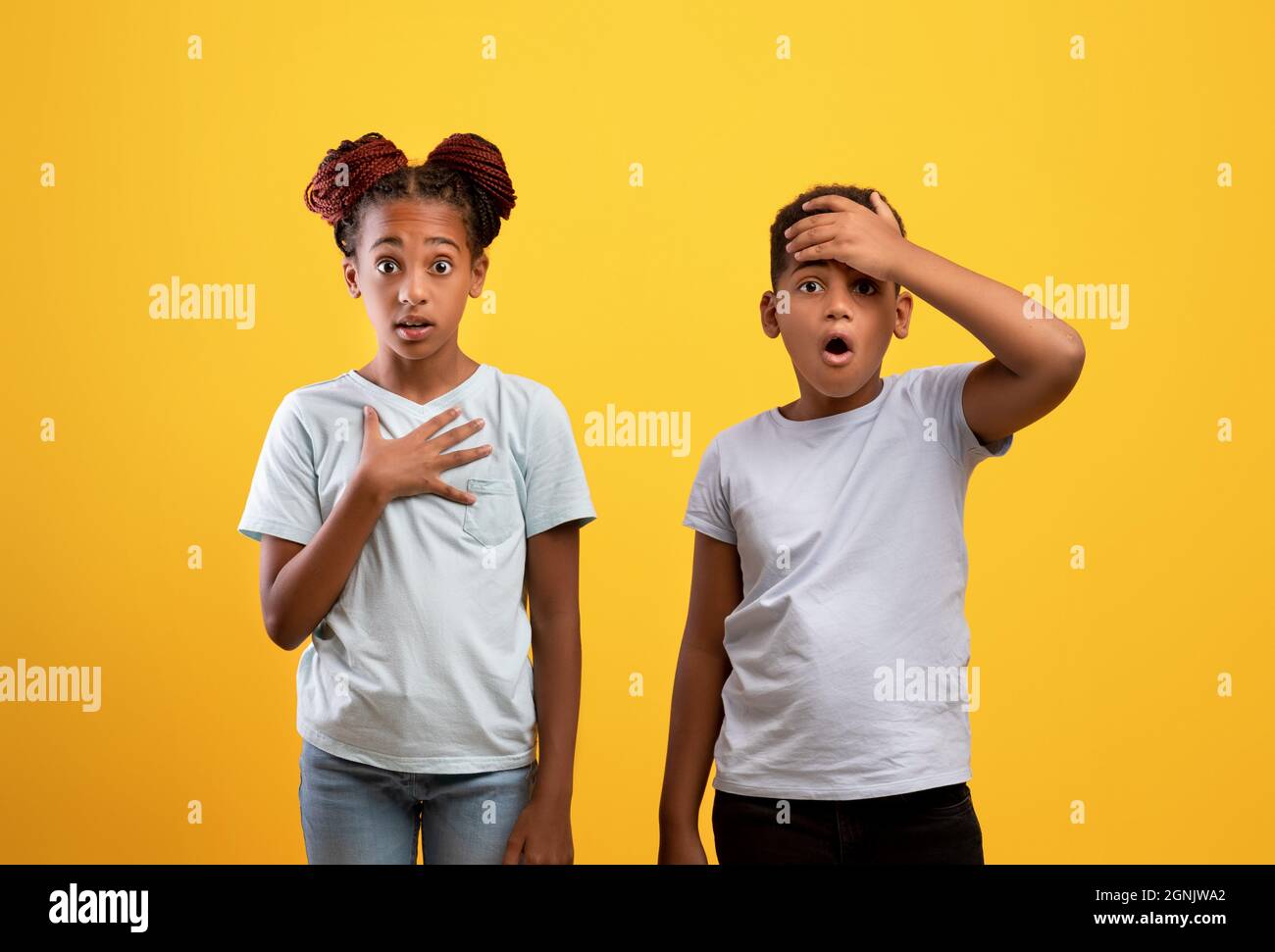 Two people shocking shocked hi-res stock photography and images - Alamy
