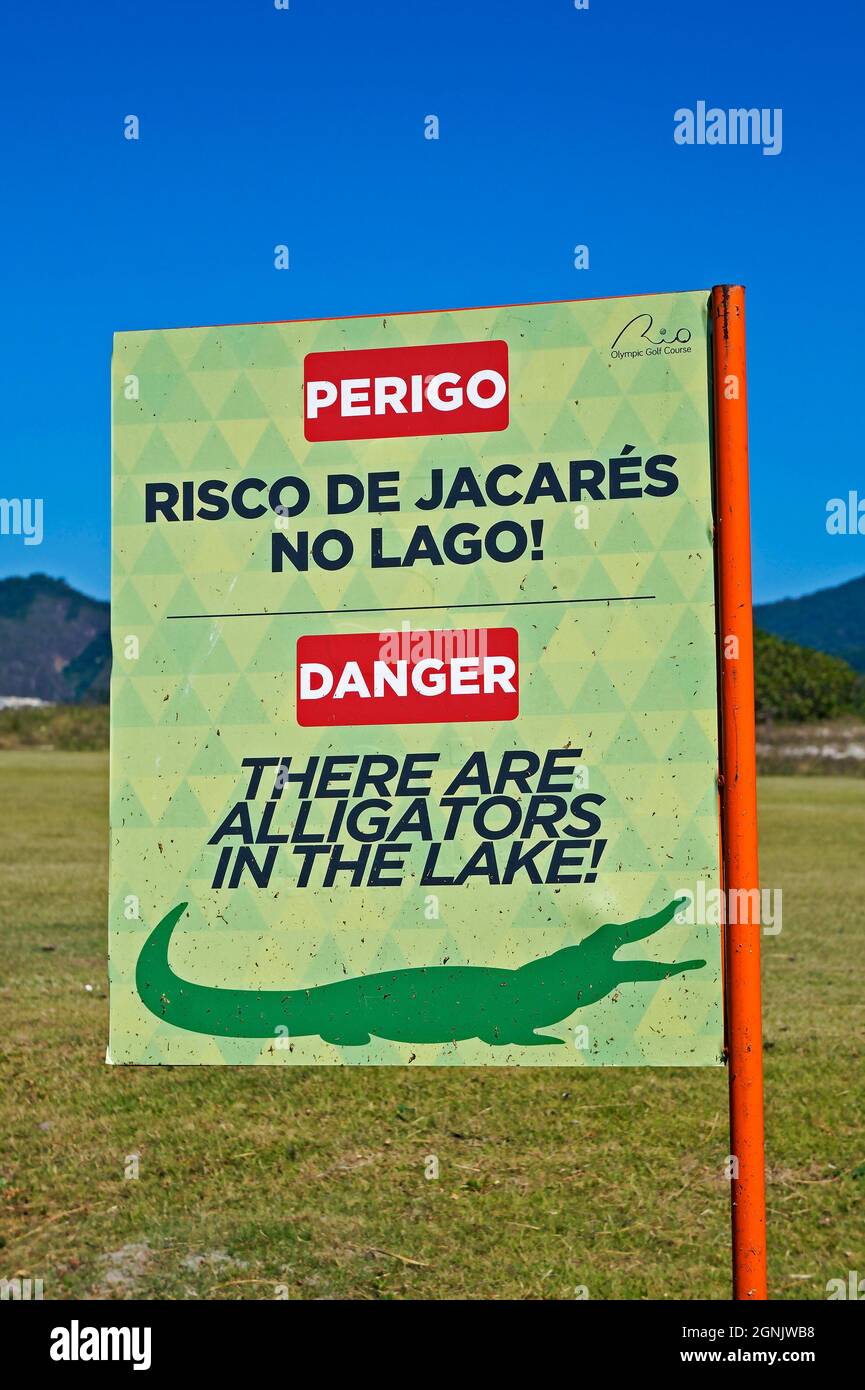 Golf course warning sign hi-res stock photography and images - Alamy