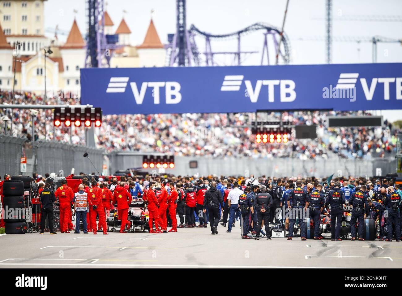 Formula 1 2021 grid hi-res stock photography and images - Alamy