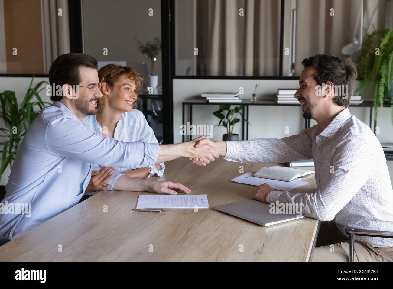 Lawyer with young client hi-res stock photography and images - Alamy