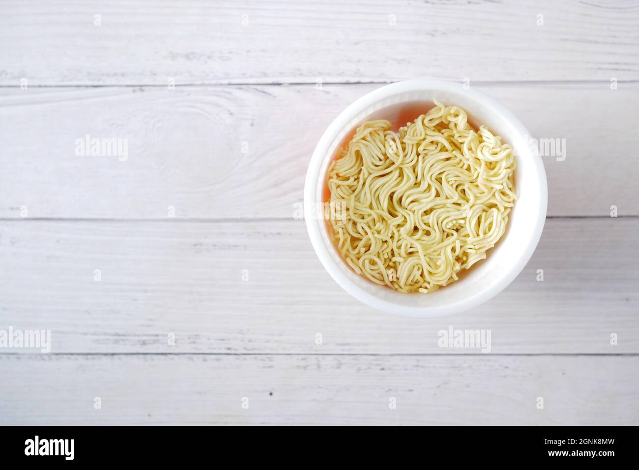 Cooking noodles instant top hi-res stock photography and images - Alamy