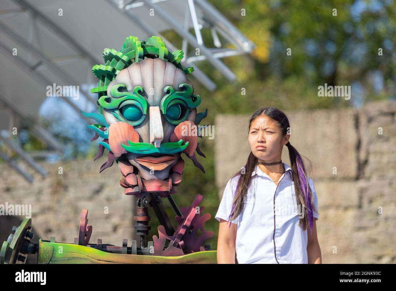 Birmingham, UK. 26th Sep, 2021. EKO the giant sea monster puppet with ...
