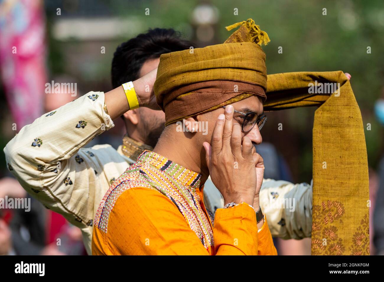 Indian turban london hi-res stock photography and images - Alamy
