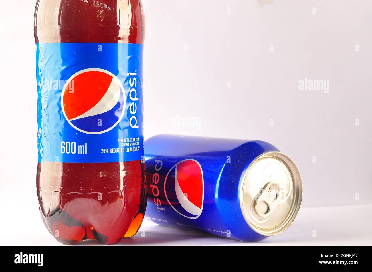 Pepsi bottle hi-res stock photography and images - Alamy