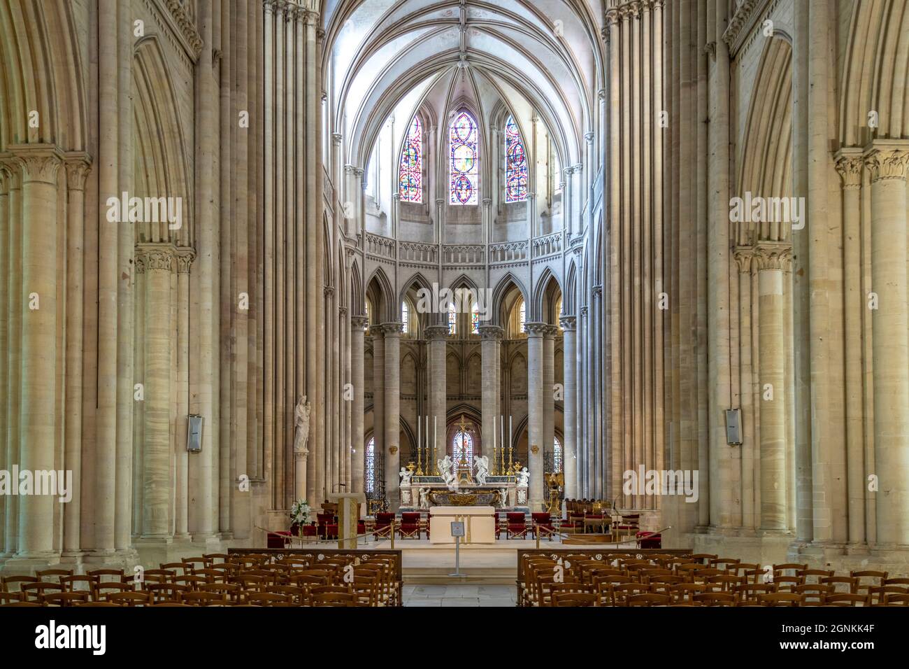 Innenraum der Kathedrale Notre-Dame de Coutances, Normandie, Frankreich ...
