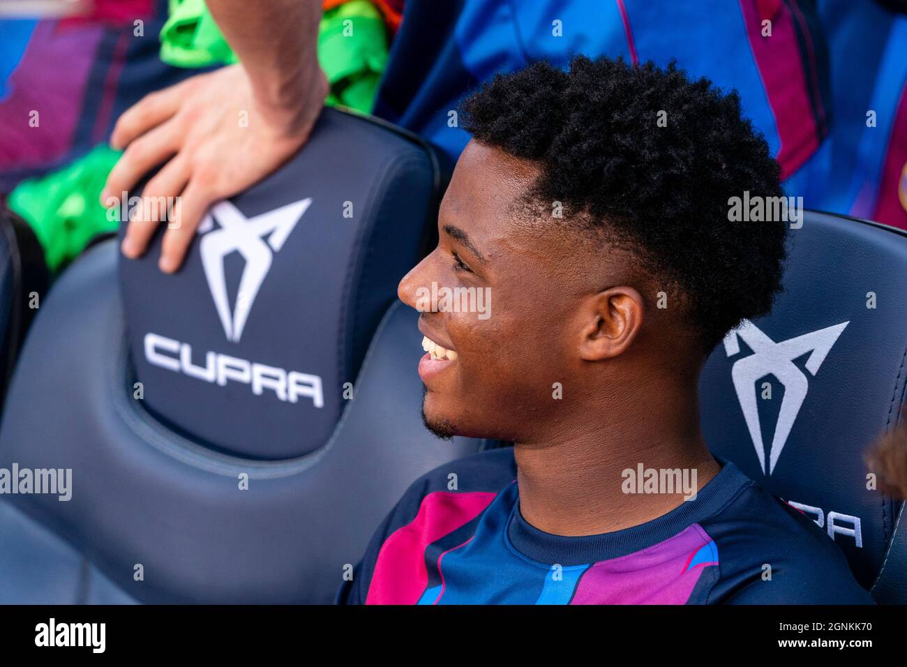 Ansu fati bench hi-res stock photography and images - Alamy