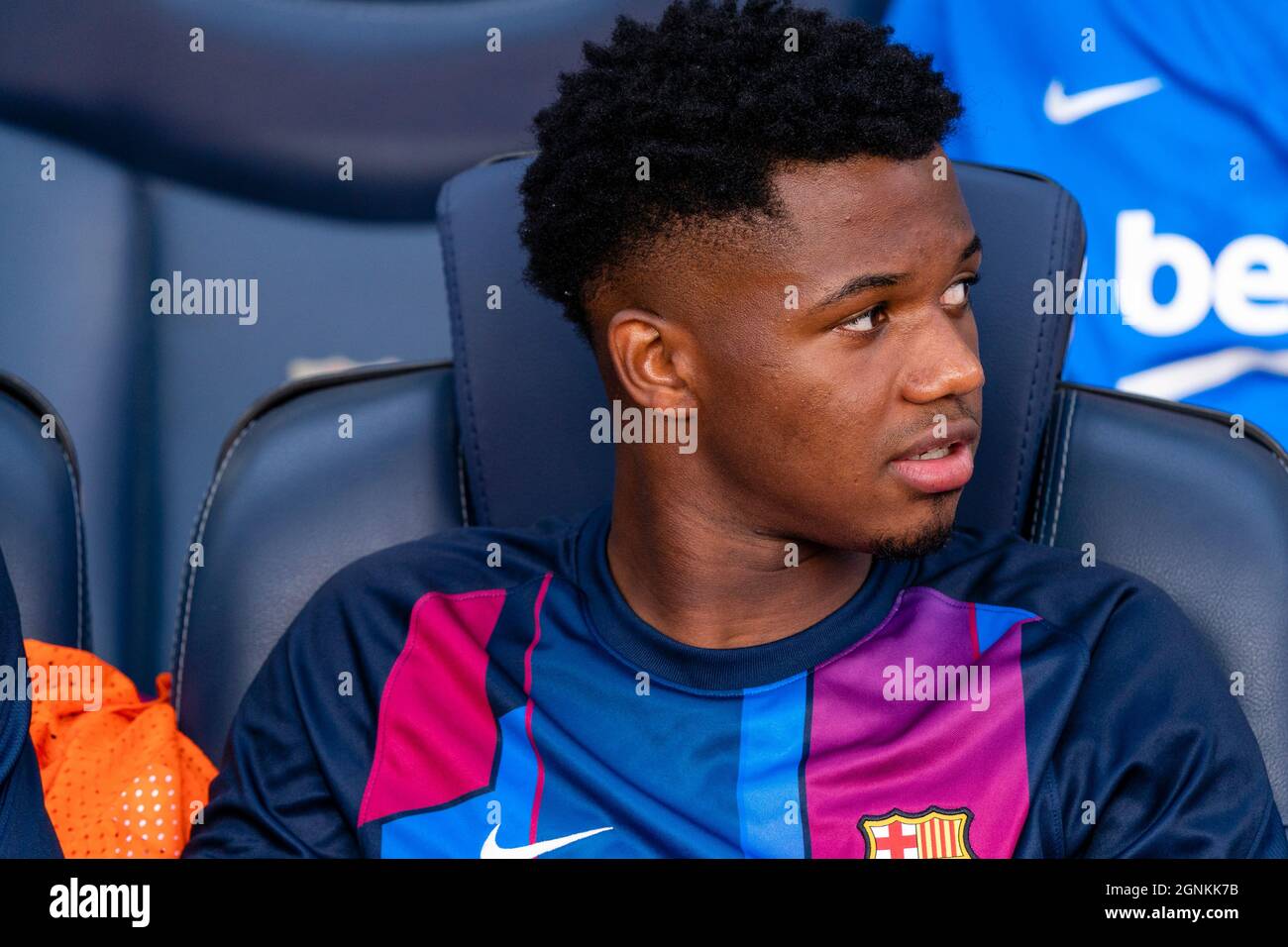 Soccer player bench hi-res stock photography and images - Alamy