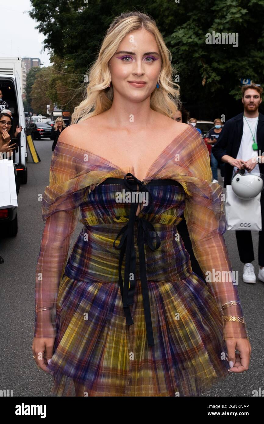 Valentina ferragni chiara ferragni hi-res stock photography and images ...