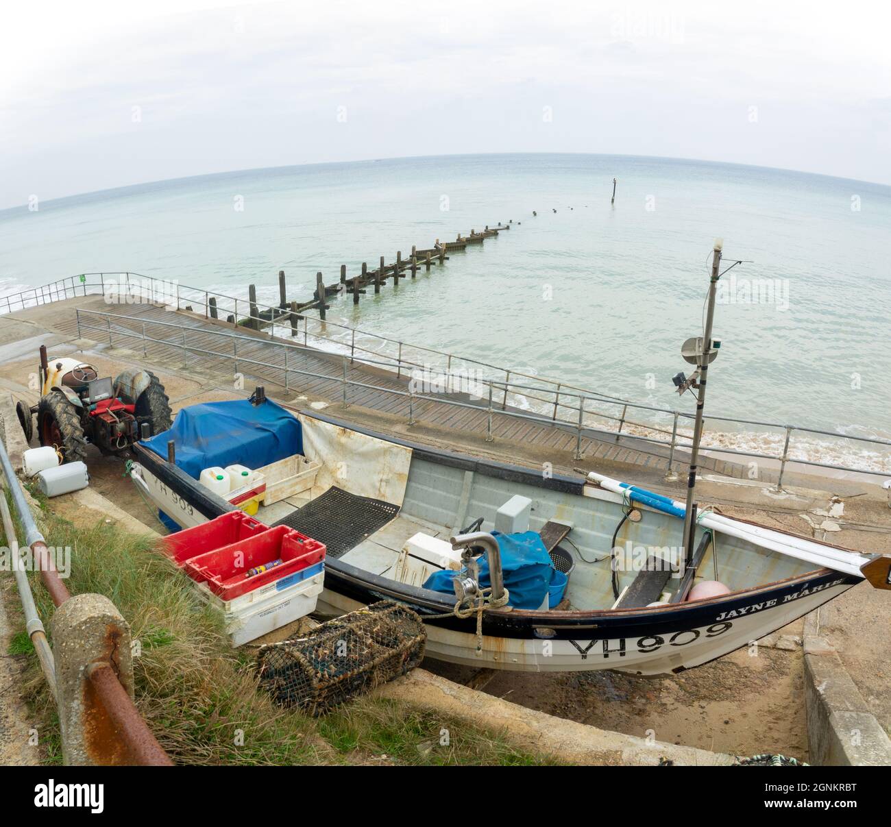High tide Overstrand beach Stock Photo - Alamy