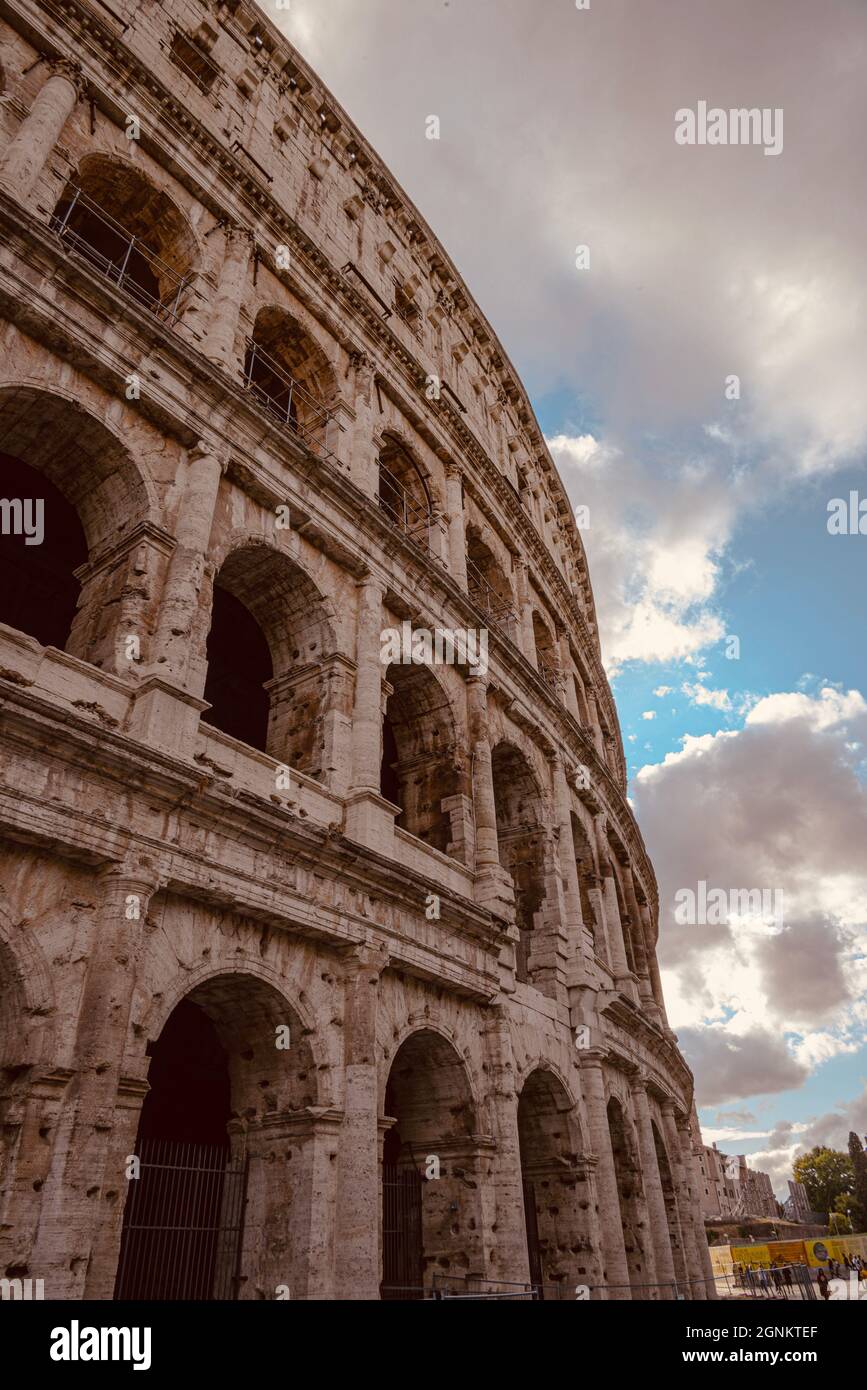 Rome buildings hi-res stock photography and images - Alamy