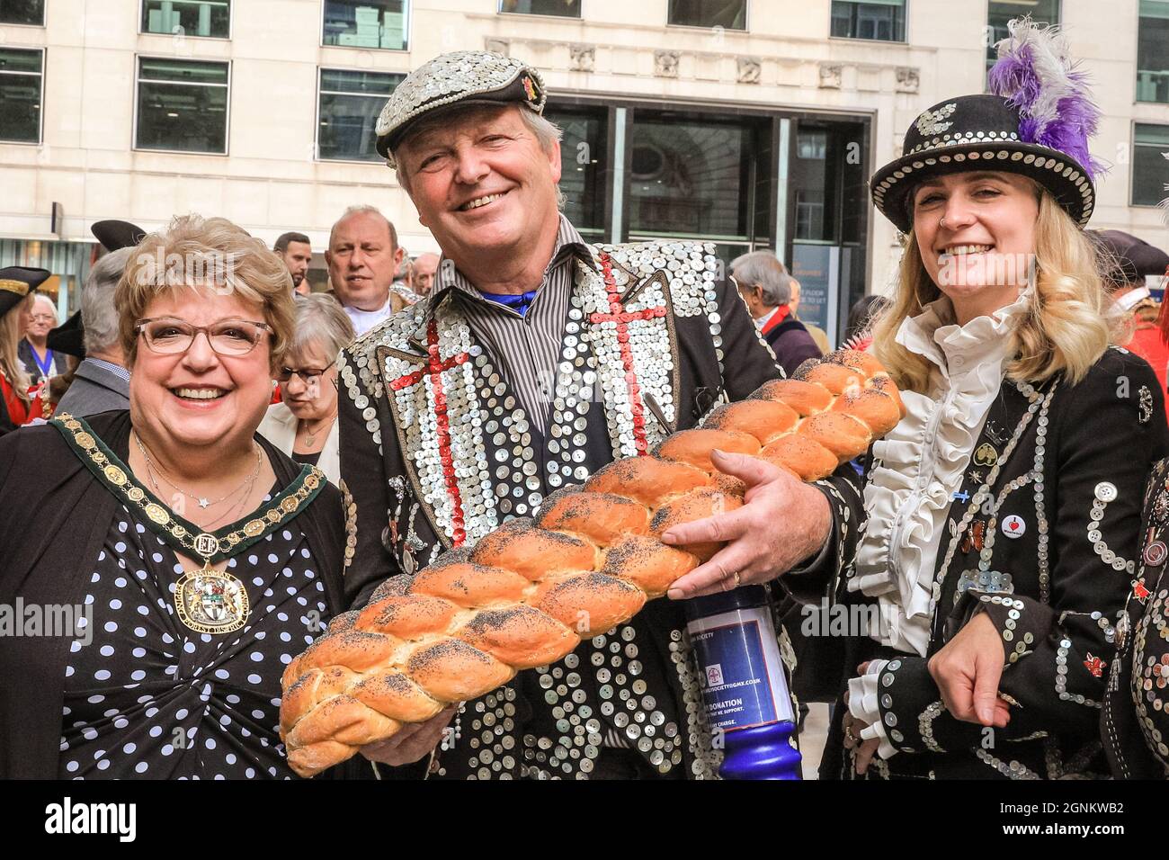 Costermongers service hi-res stock photography and images - Alamy