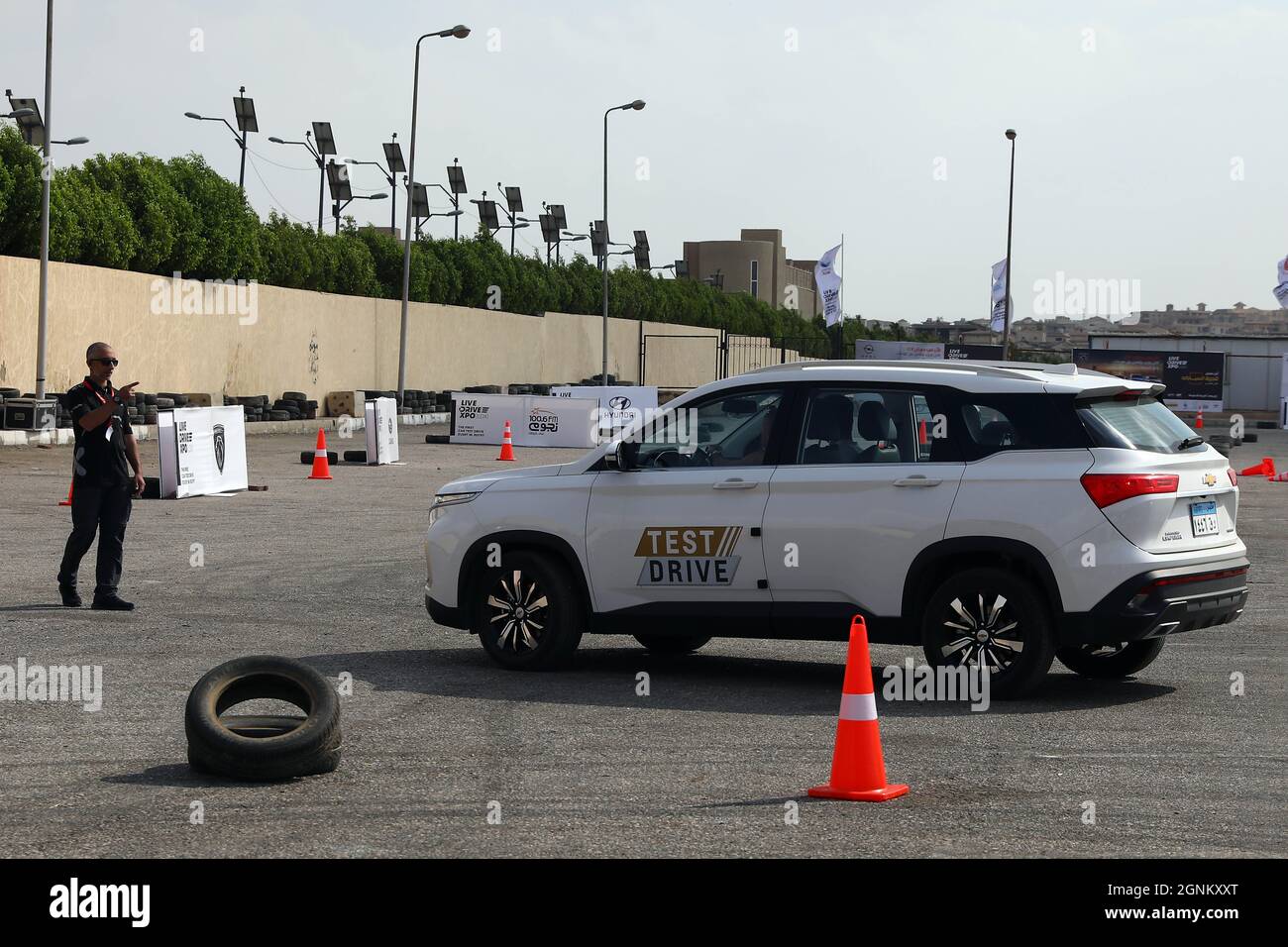 Cairo, New Cairo of Egypt. 24th Sep, 2021. Clients test a car during ...