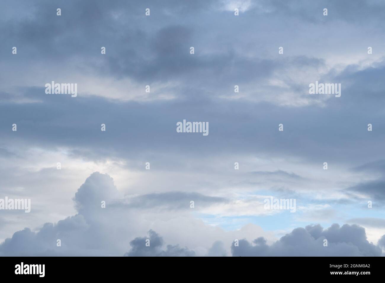 Grey uk weather hi-res stock photography and images - Alamy
