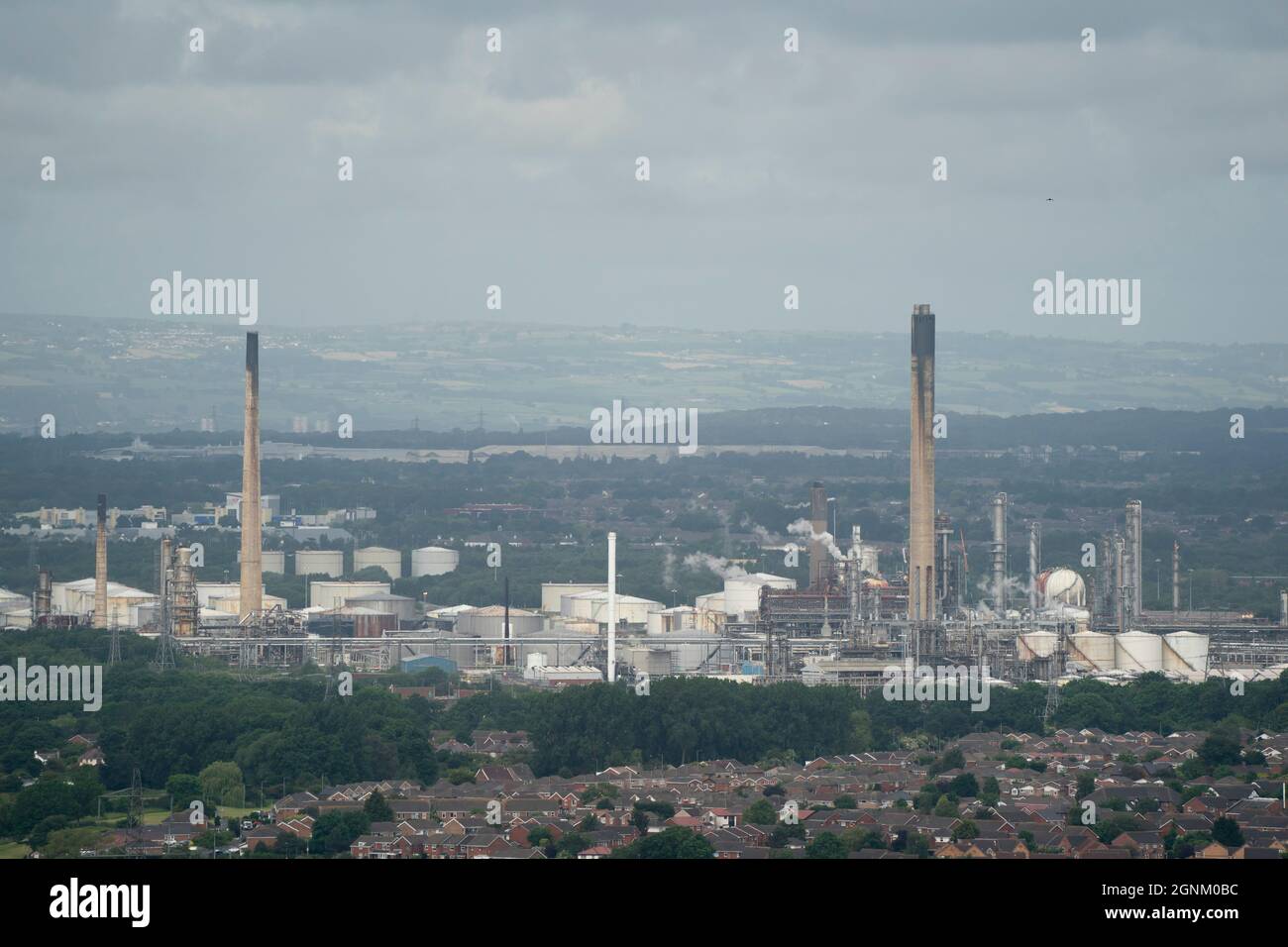 Port refinery hi-res stock photography and images - Alamy