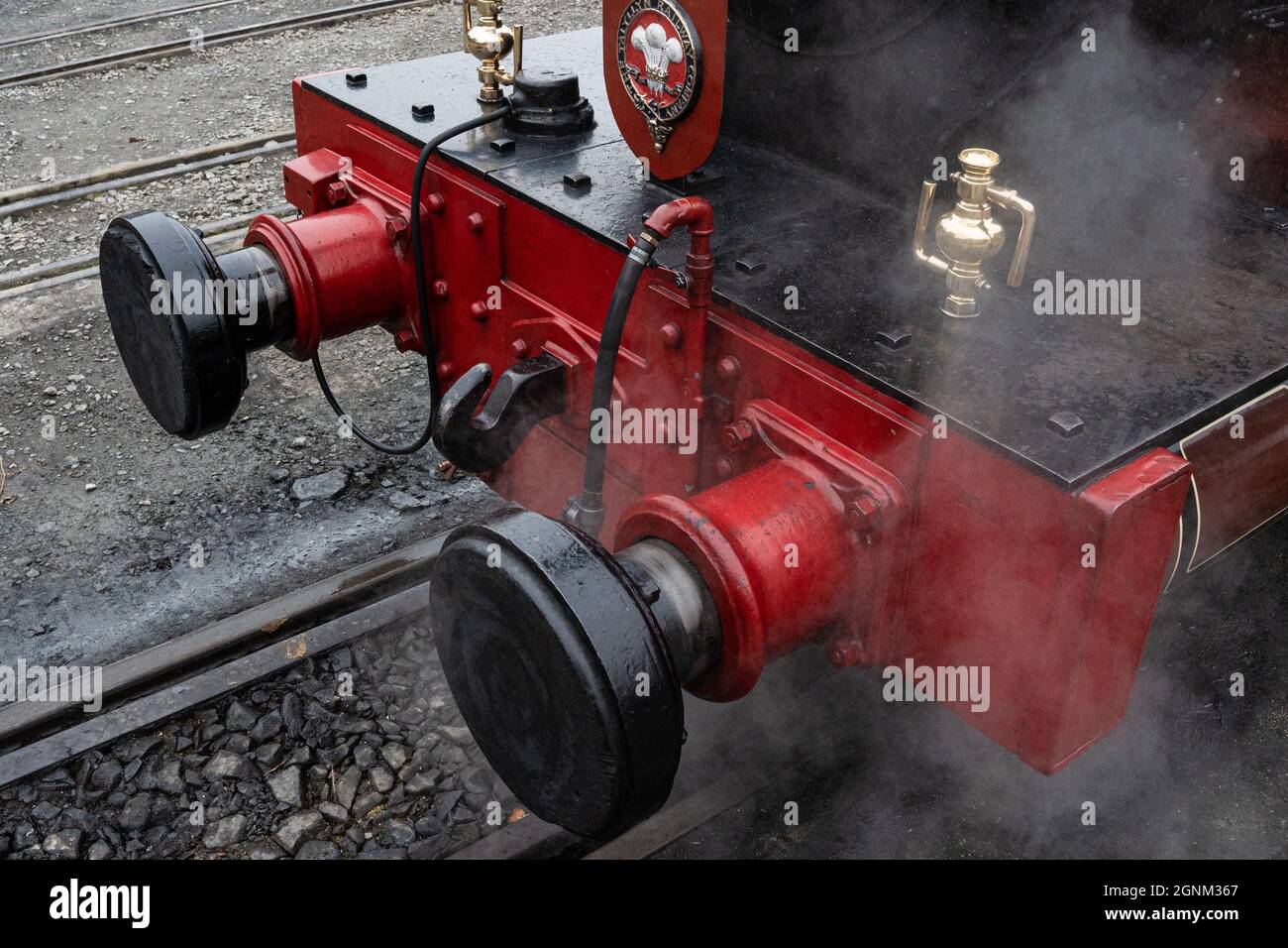 Red vintage train locomotive hi-res stock photography and images - Alamy