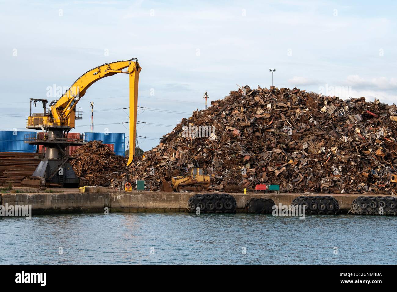 Scrap metal storage yard hi-res stock photography and images - Alamy