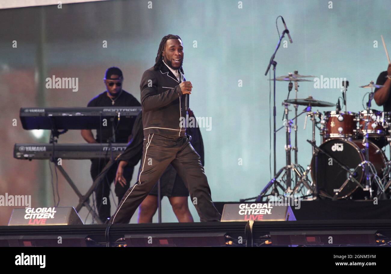 Burna boy 2021 hi-res stock photography and images - Alamy