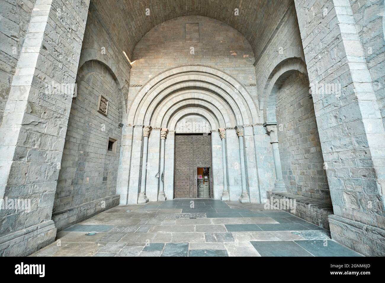 Cathedral of jaca hi-res stock photography and images - Alamy