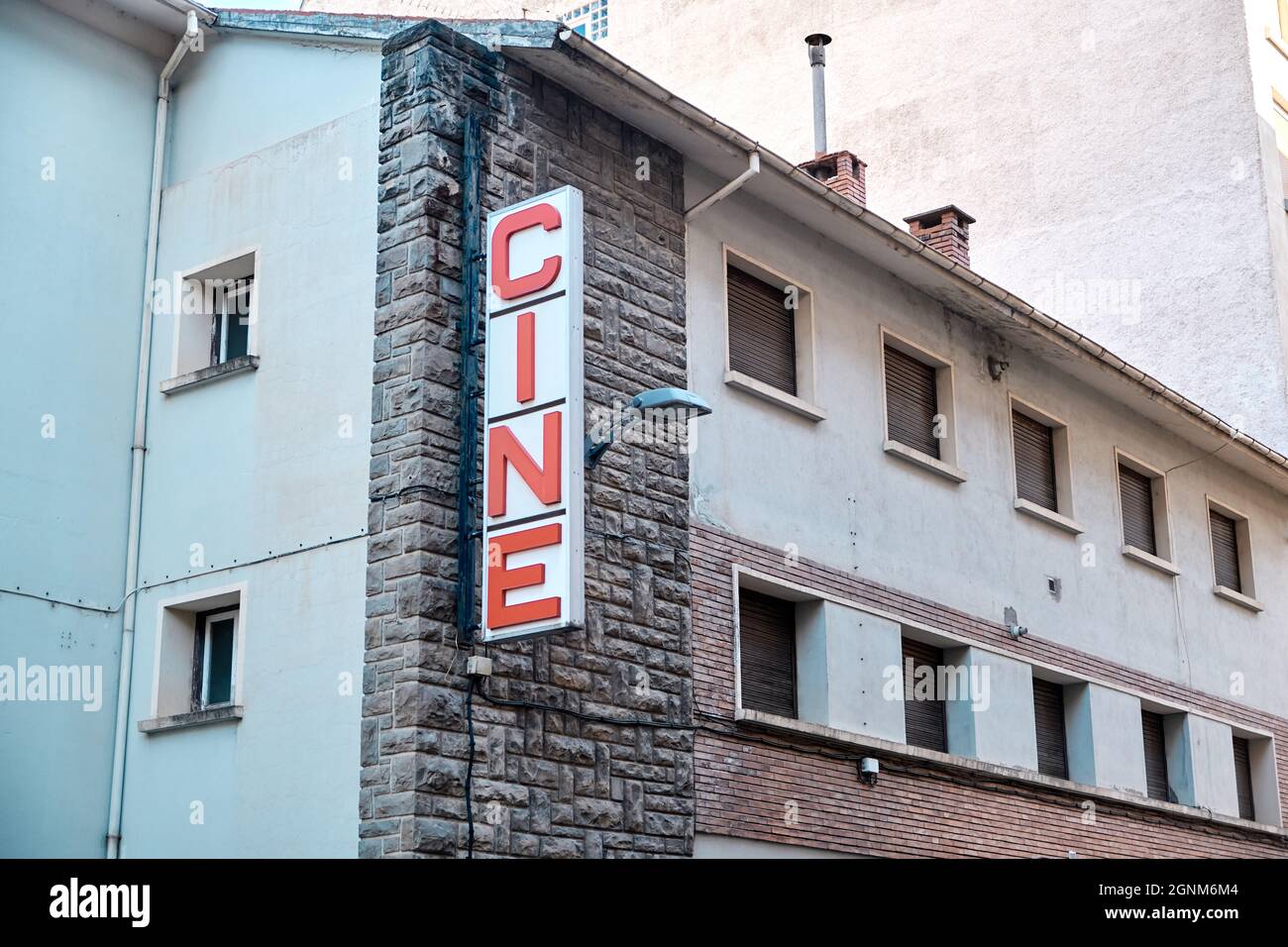 Old closed movie theater hi-res stock photography and images - Alamy