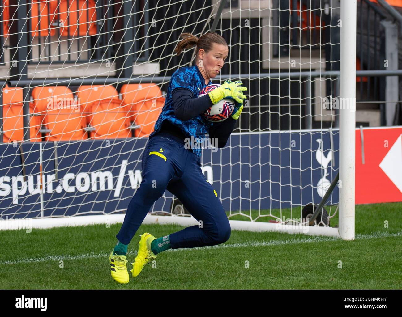 London, UK. 26th Sep, 2021. Spurs Women goalkeeper Tinja-Riikka Korpela ...