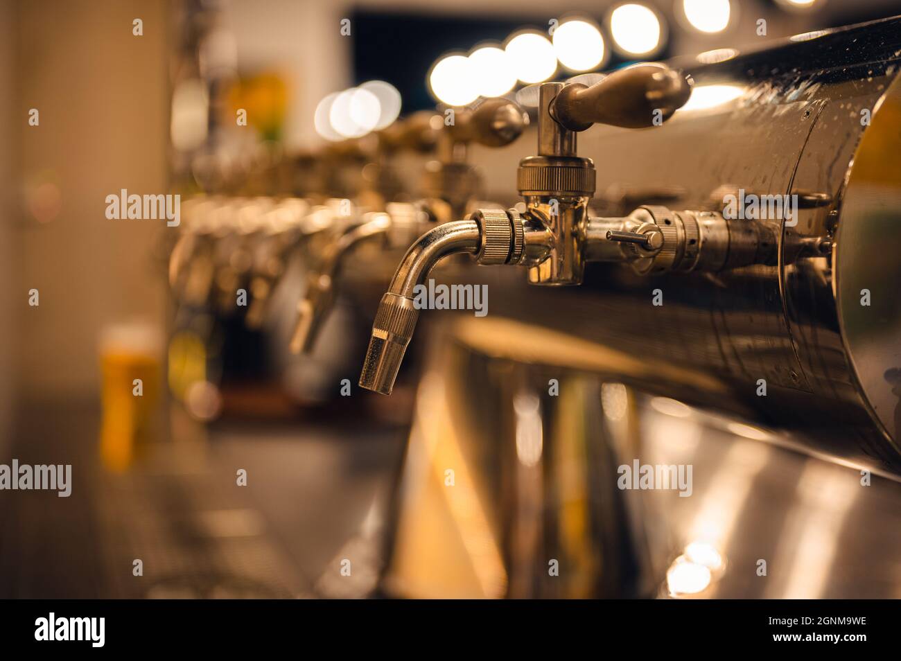 Beer pump handle hi-res stock photography and images - Alamy