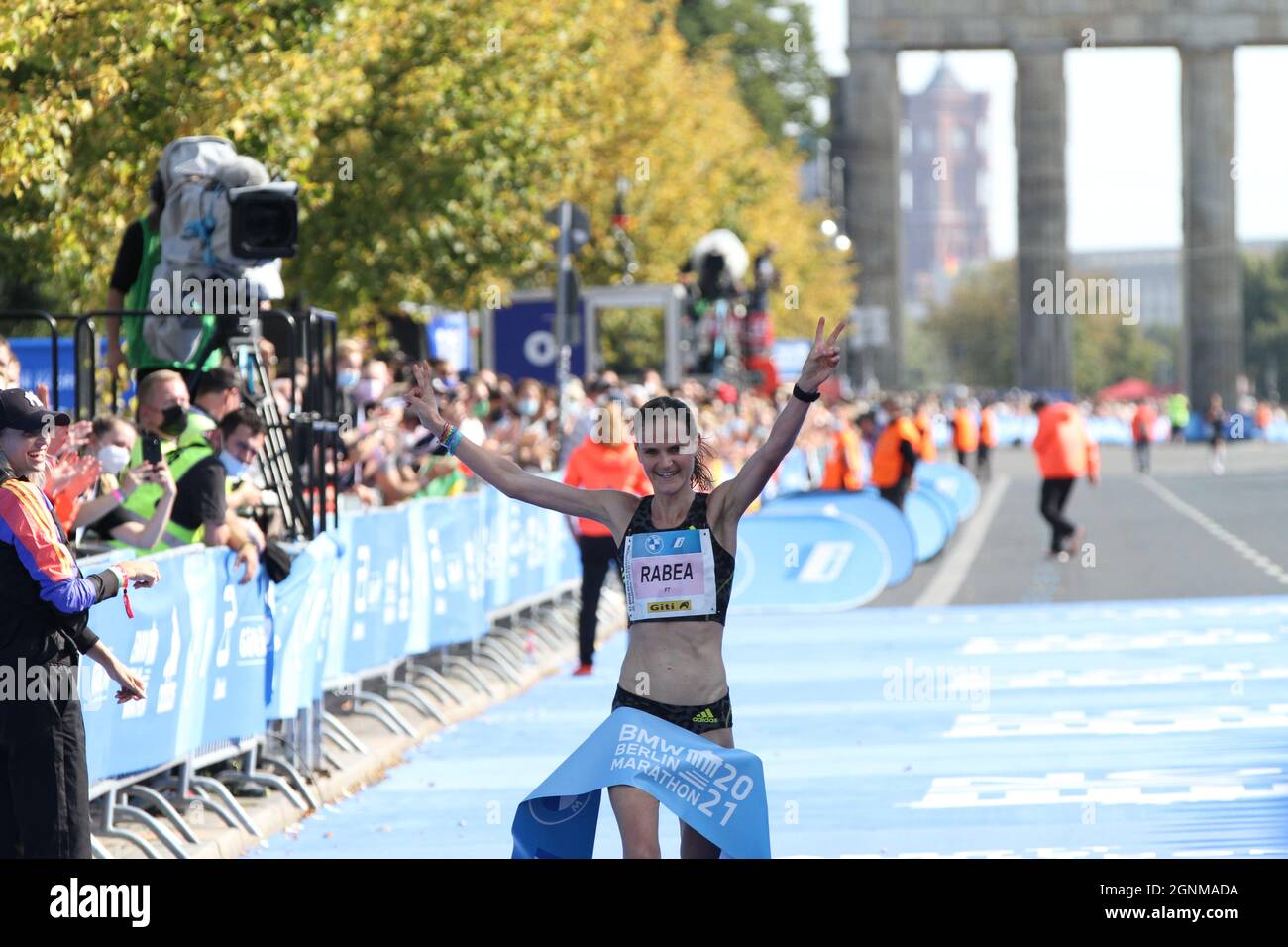 Berlin: Around 30,000 runners take part in the Berlin Marathon with ...