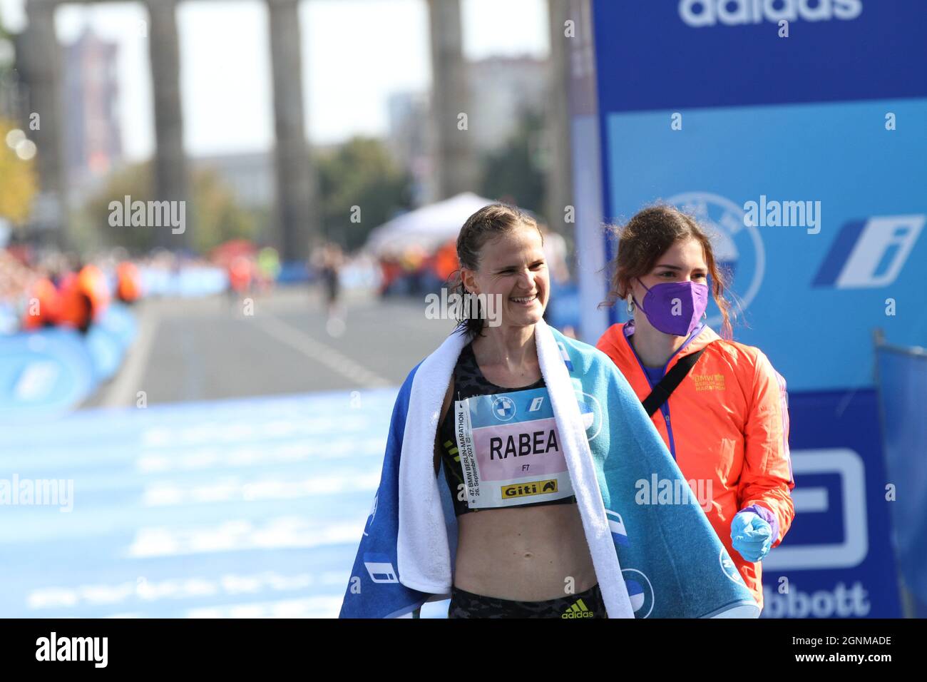 Berlin: Around 30,000 runners take part in the Berlin Marathon with ...
