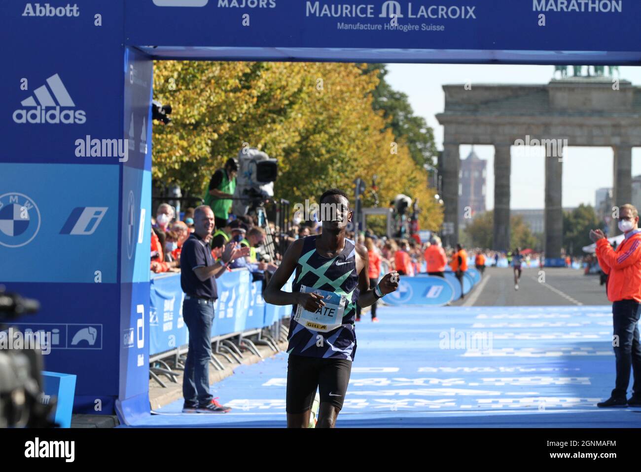 Berlin: Around 30,000 runners take part in the Berlin Marathon with ...