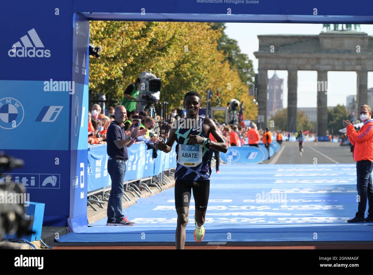 Berlin: Around 30,000 runners take part in the Berlin Marathon with ...